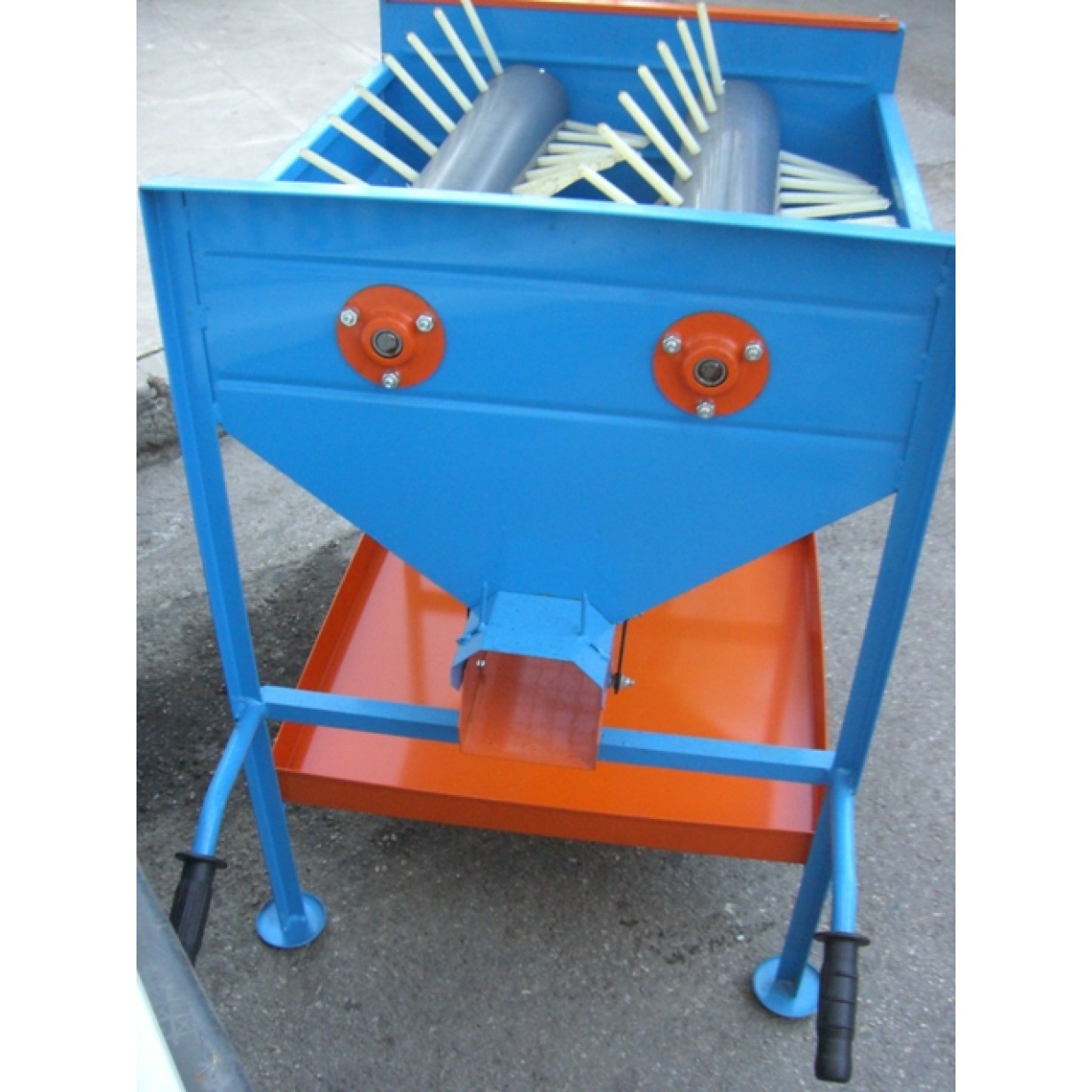 Olive Harvesting bench with 1 wheel